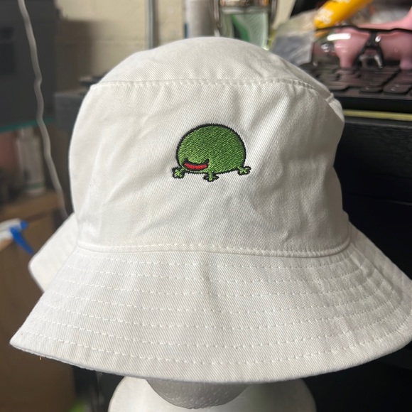 Accessories | New Tooty Mcnooty Phrog White Bucket Hat | Poshmark